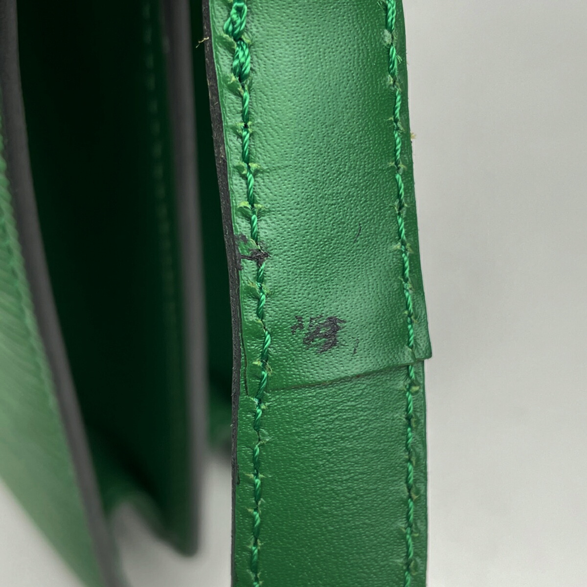 Louis Vuitton Capuchin Shoulder Bag Epi Borneo Green jUSTBAG Justbag.Net